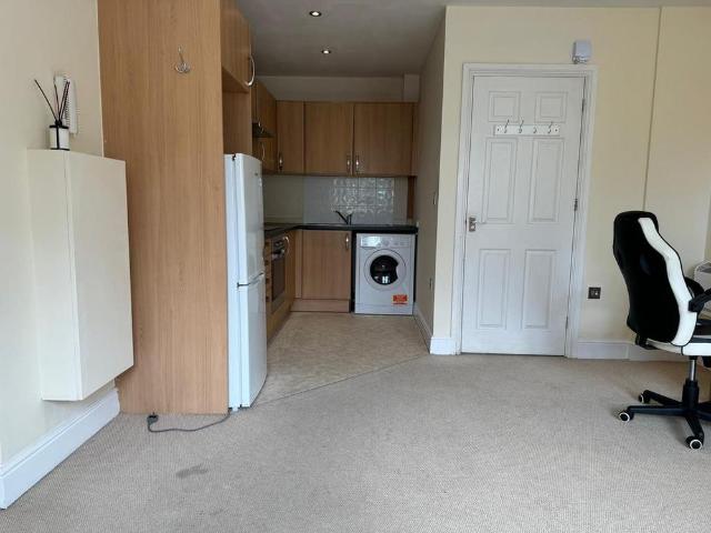 Studio to rent