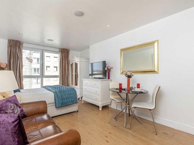 Studio to rent