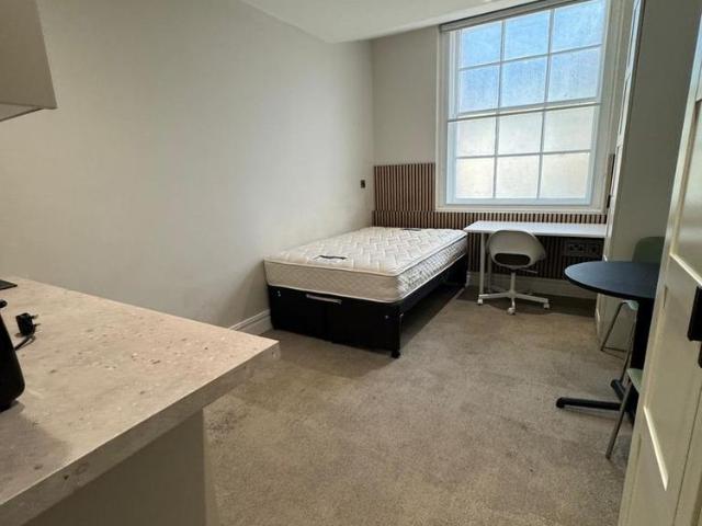 Studio to rent