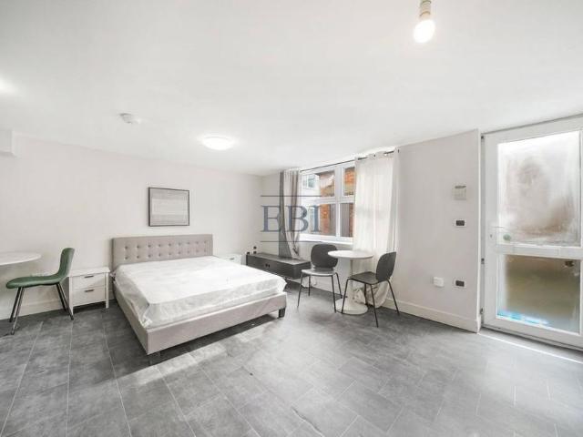 Studio to rent