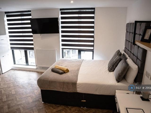Studio to rent