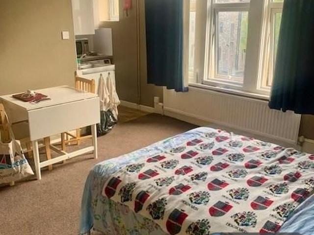 Studio to rent