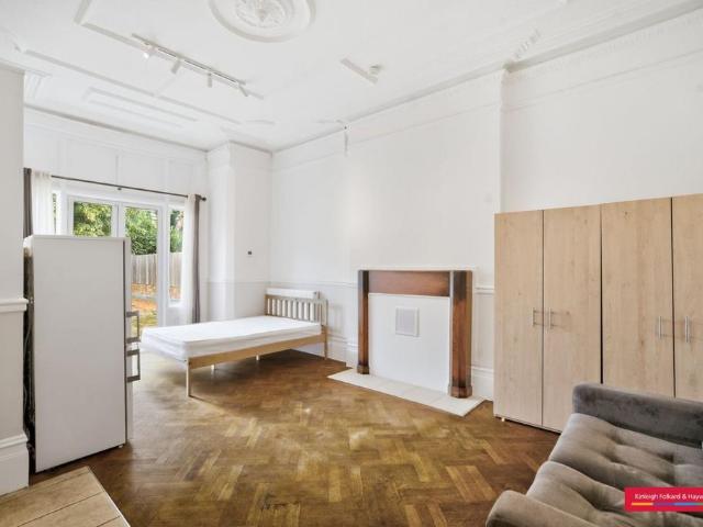 Studio to rent