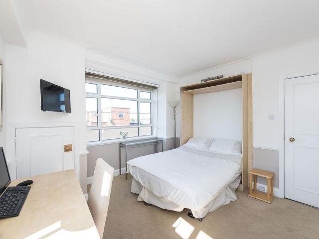 Studio to rent