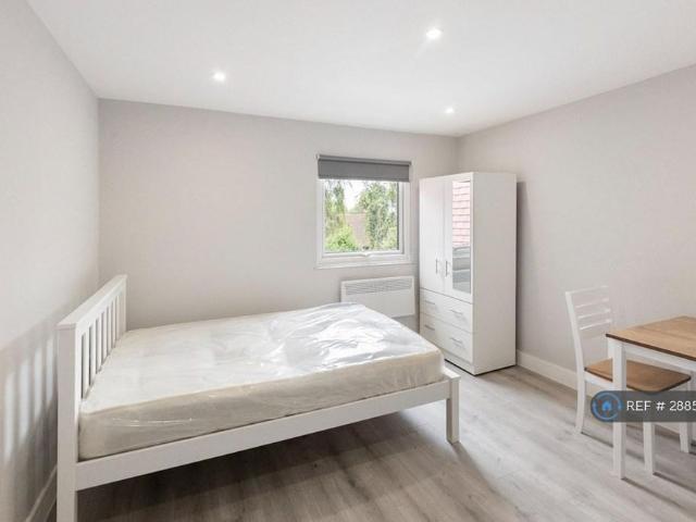Studio to rent