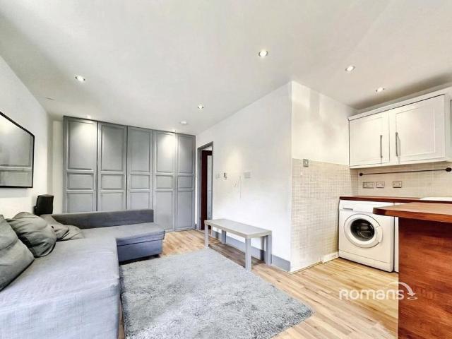 Studio to rent