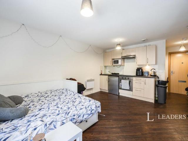 Studio to rent