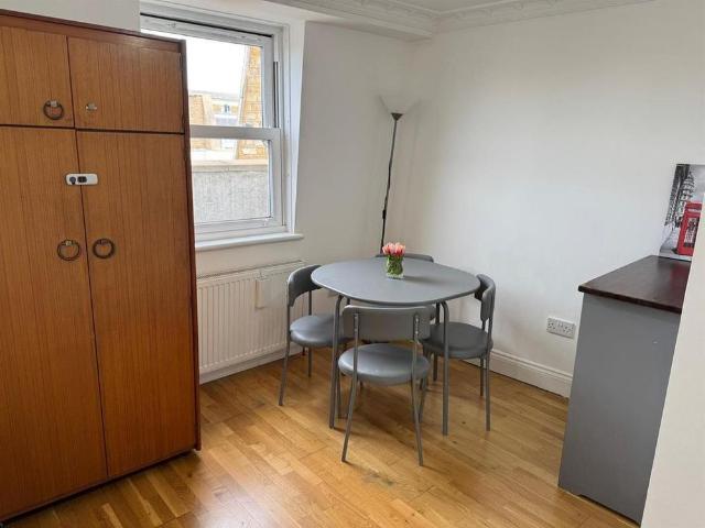 Studio to rent