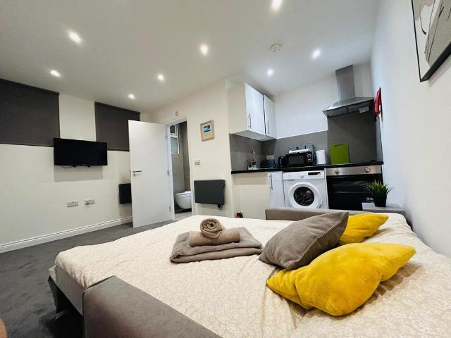Studio to rent