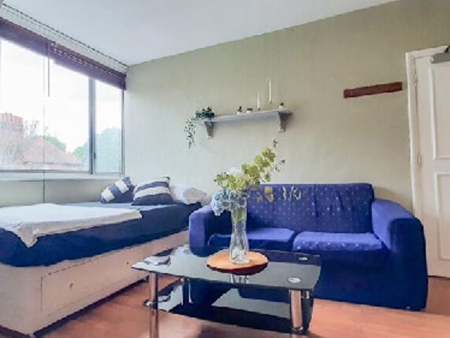Studio To Rent