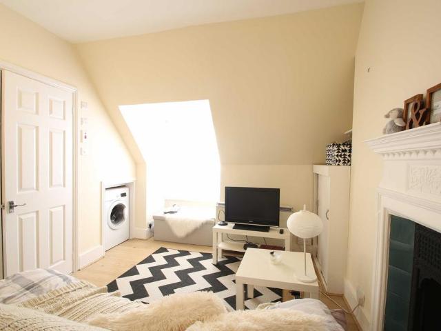 Studio to rent