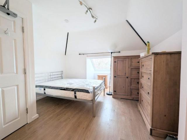 Studio to rent