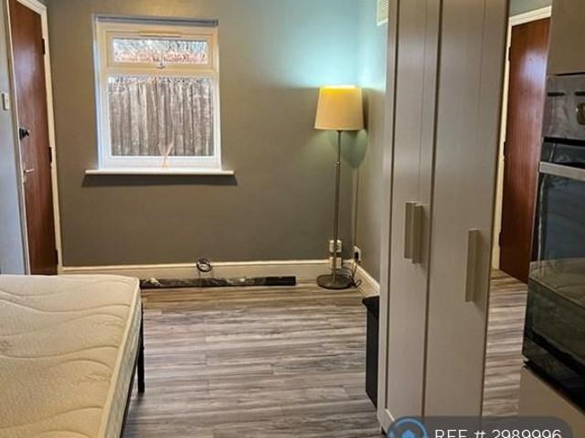 Studio to rent