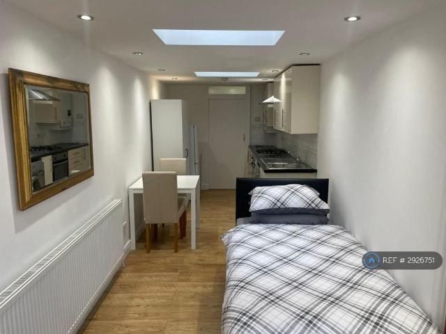 Studio to rent