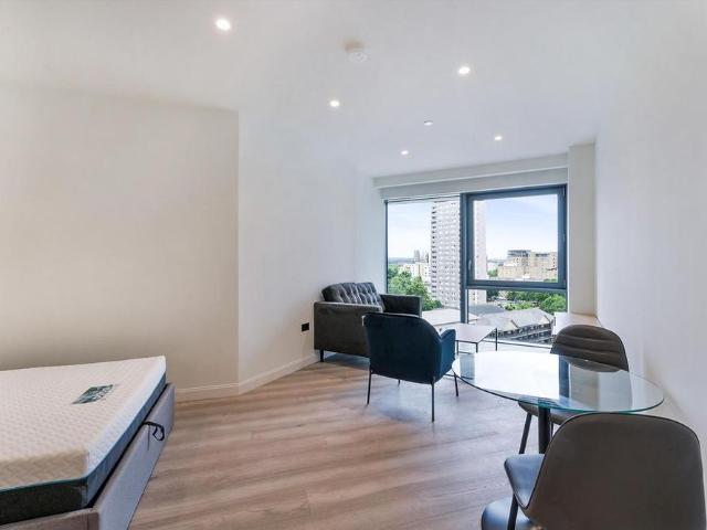Studio to rent