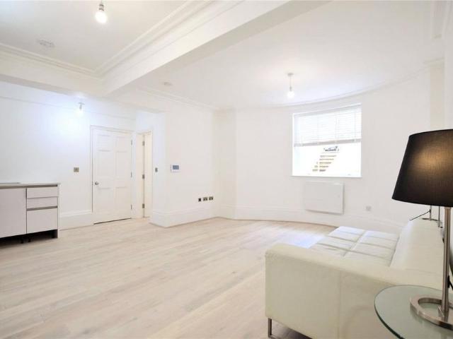Studio to rent