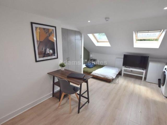 Studio to rent