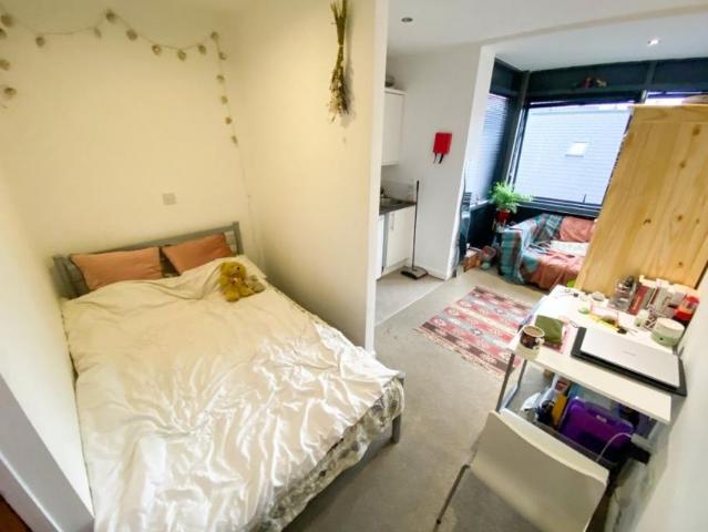 Studio to rent