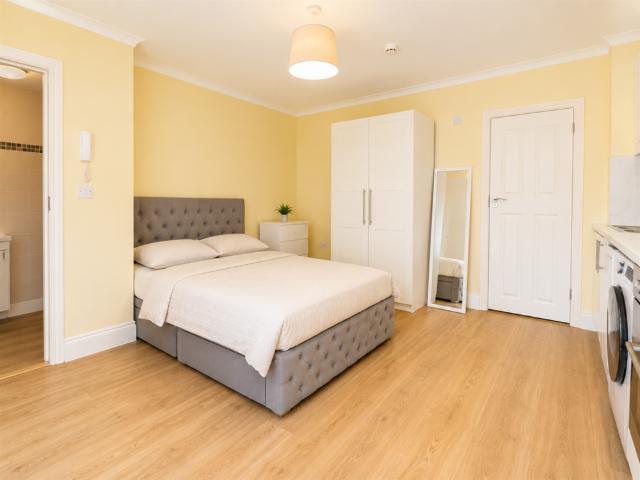 Studio to rent