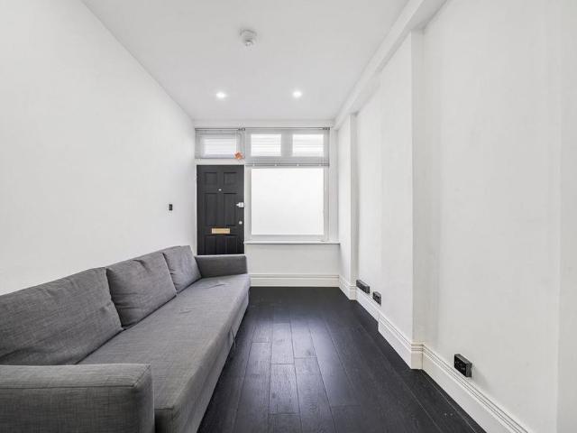 Studio to rent
