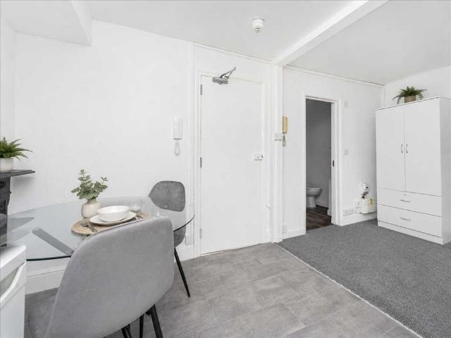 Studio to rent