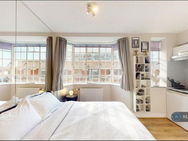 Studio to rent