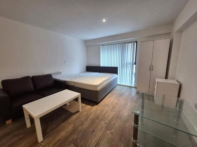 Studio to rent