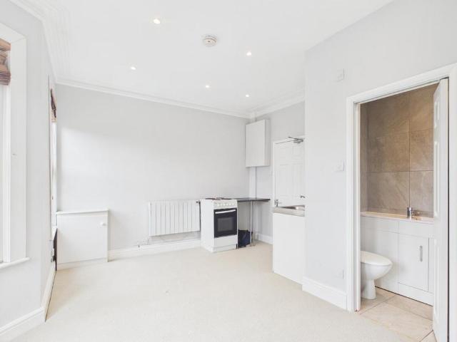 Studio to rent