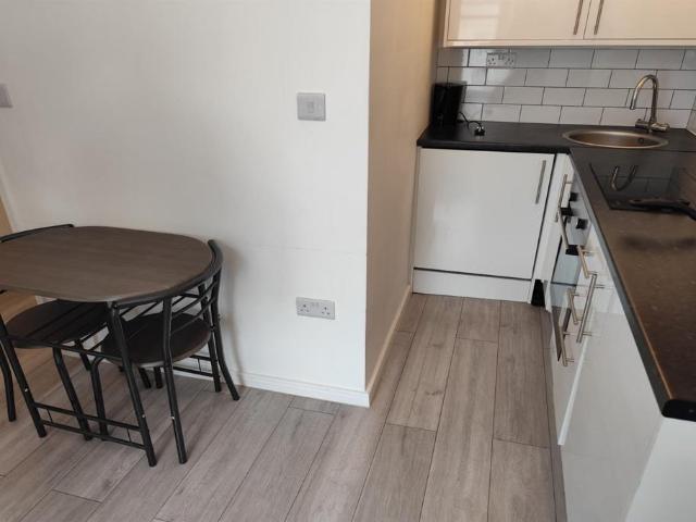 Studio to rent