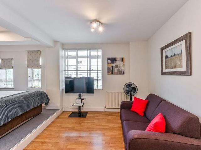 Studio to rent