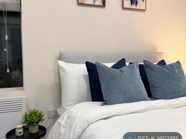 Studio to rent