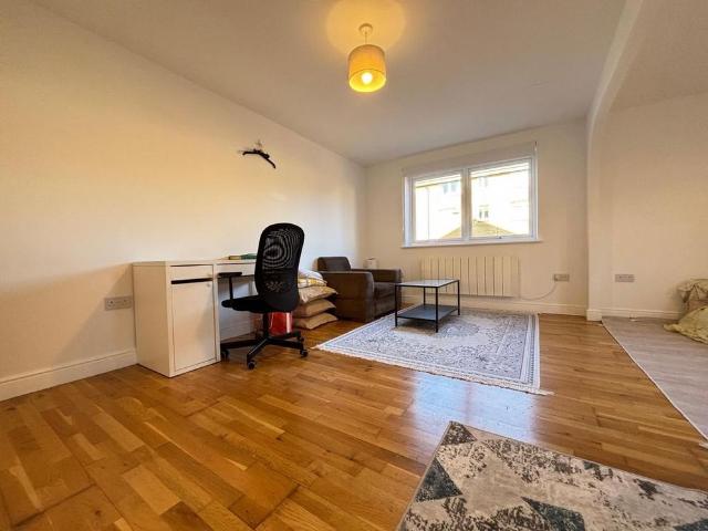 Studio to rent
