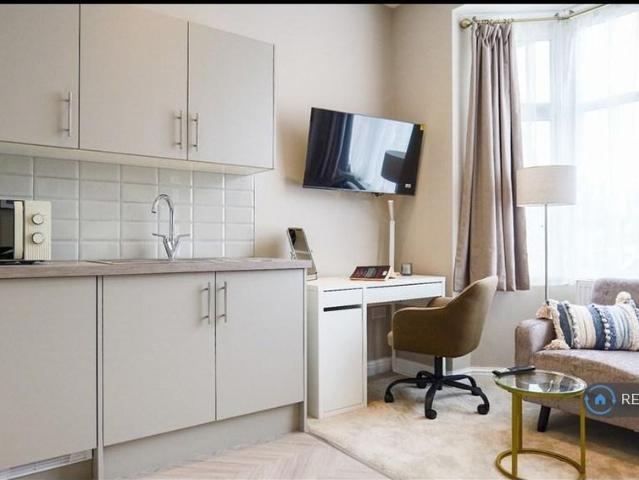 Studio to rent