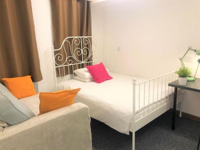 Studio to rent