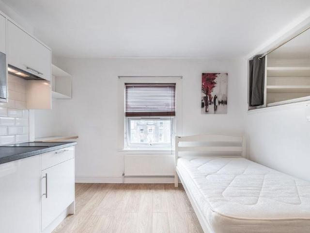 Studio to rent