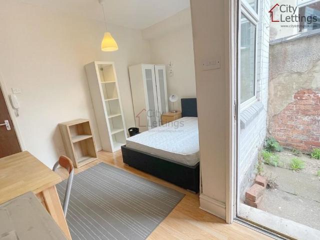 Studio to rent
