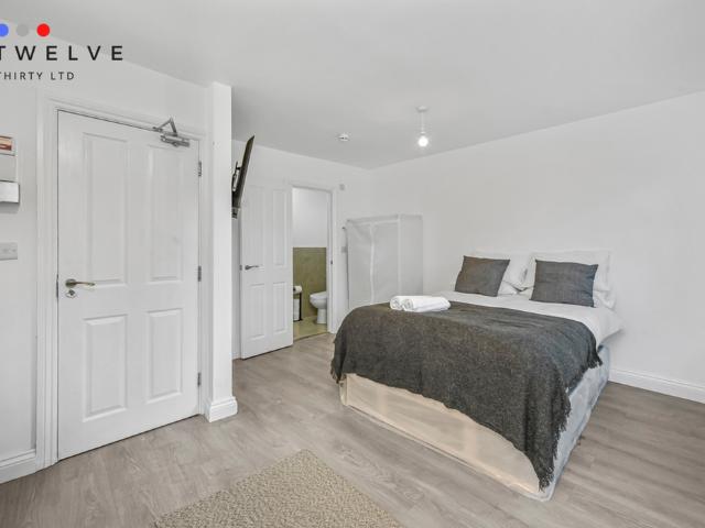 Studio to rent