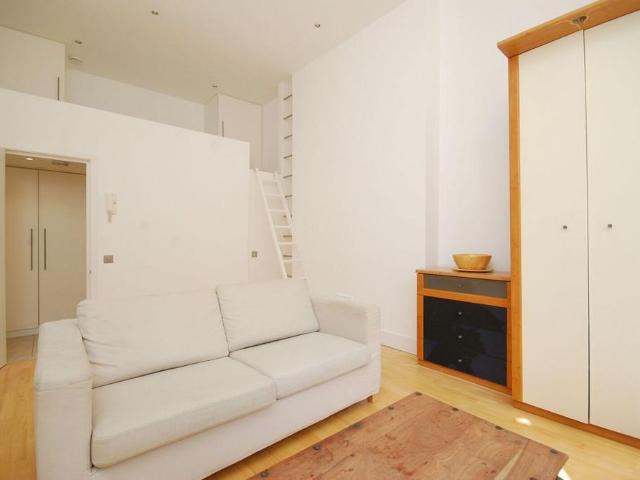 Studio to rent