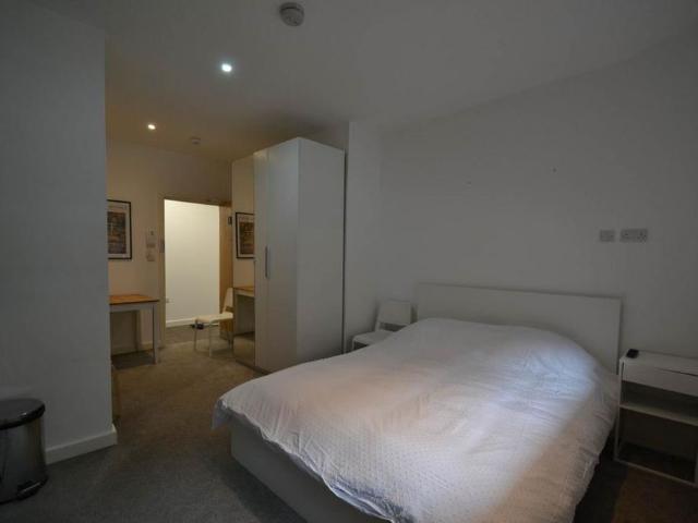 Studio to rent