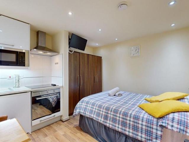 Studio to rent