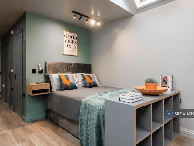 Studio to rent