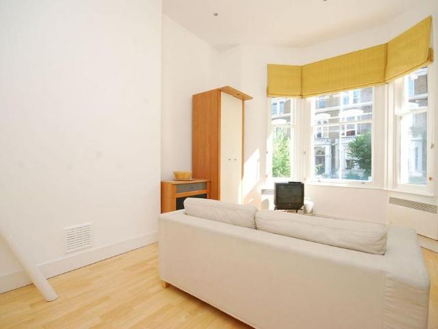 Studio to rent