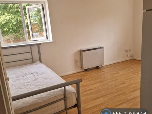 Studio to rent