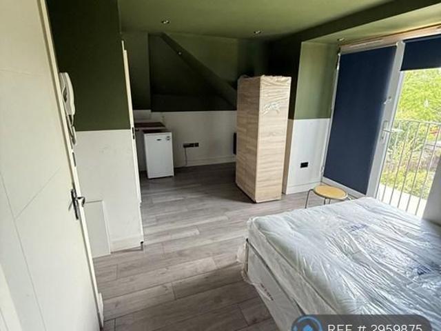Studio to rent