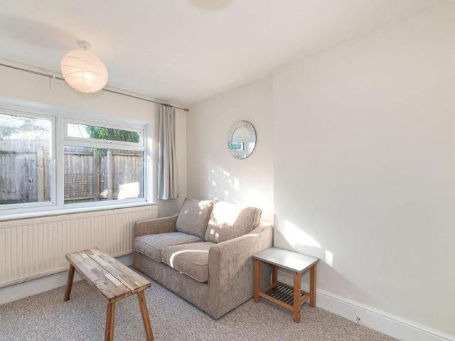 Studio to rent