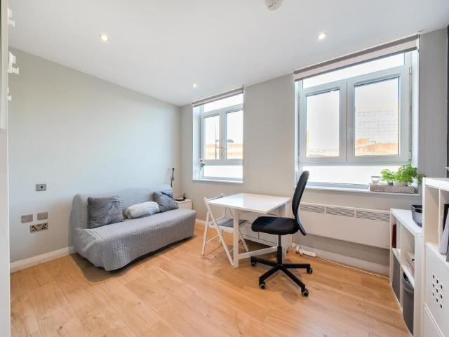 Studio to rent