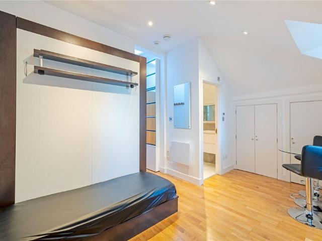 Studio to rent