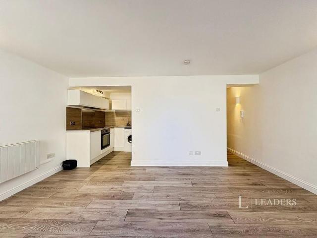 Studio to rent