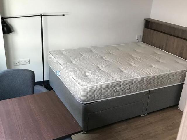 Studio to rent