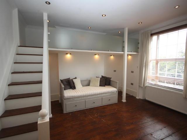 Studio to rent